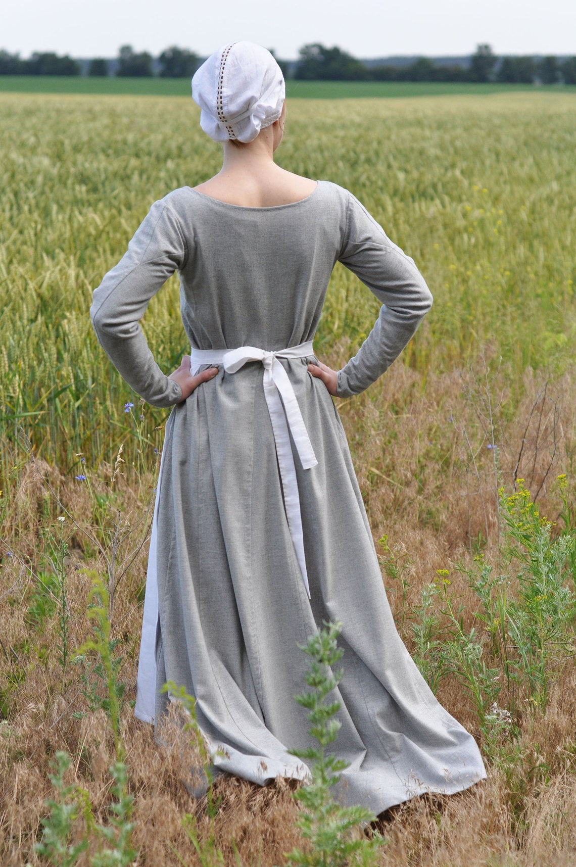 Medieval smocked apron 13th 15th century apron linen | Etsy