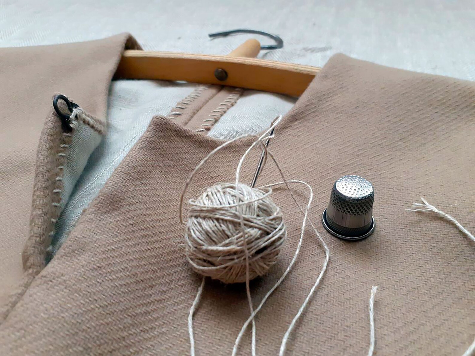 Men's Wool Cotehardie: 14th Century Medieval Kirtle, Reenactment ...