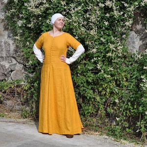 Medieval Kirtle, Medieval Linen Dress, 14th Century Dress, Frontlaced ...
