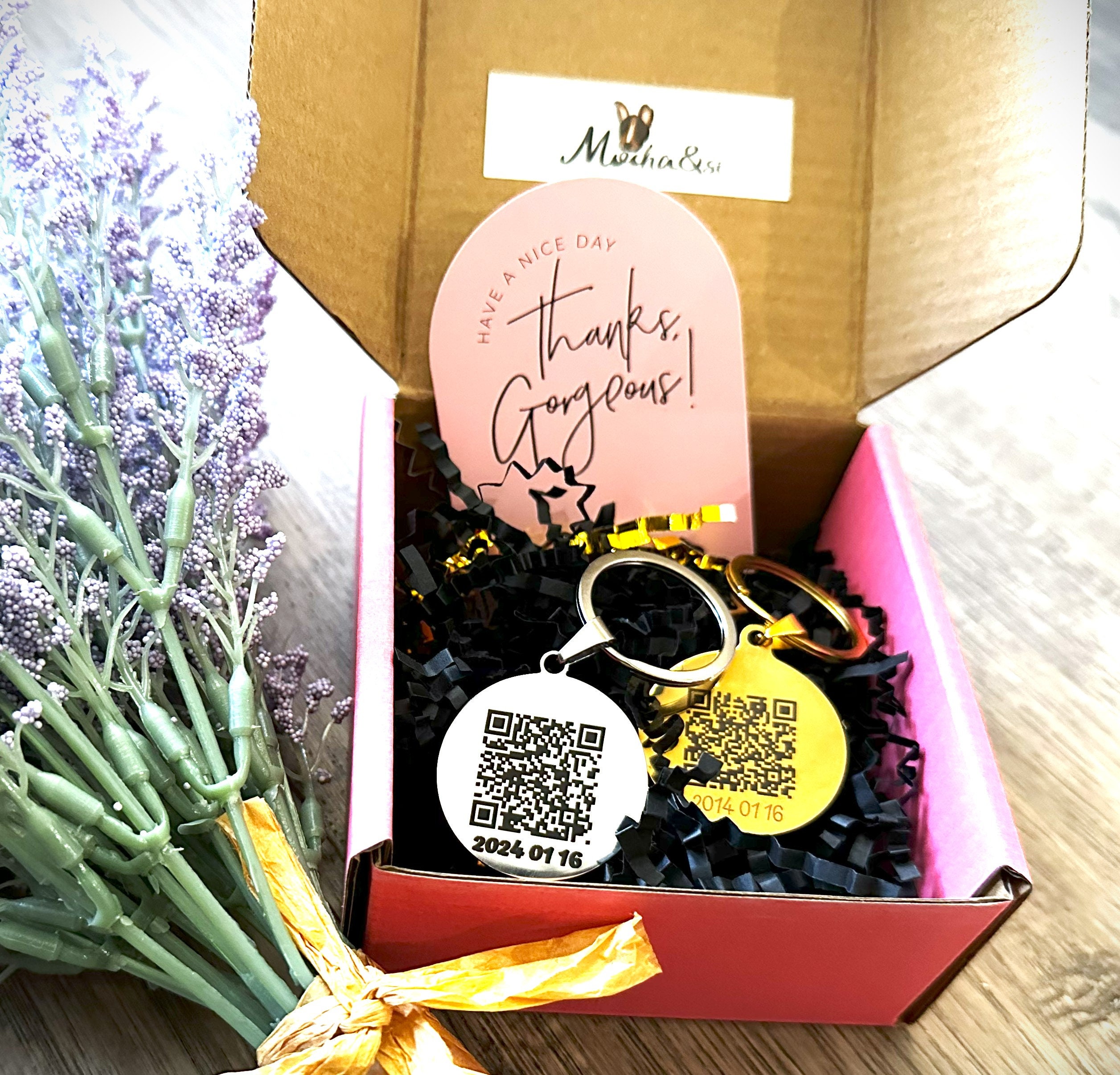 Personalized QR Code Keychain: Event Invitation, Scannable Business ...