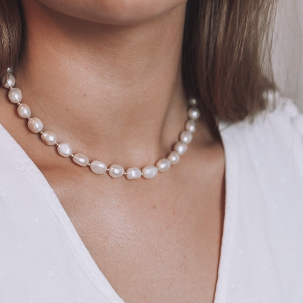 Chunky Pearl Necklace - Etsy