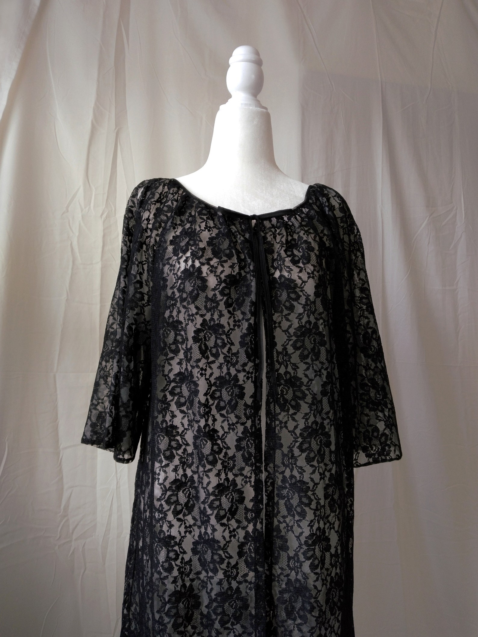1960s Vintage Berkliff Black Lacy Peignoir // Romantic Coquette Old ...