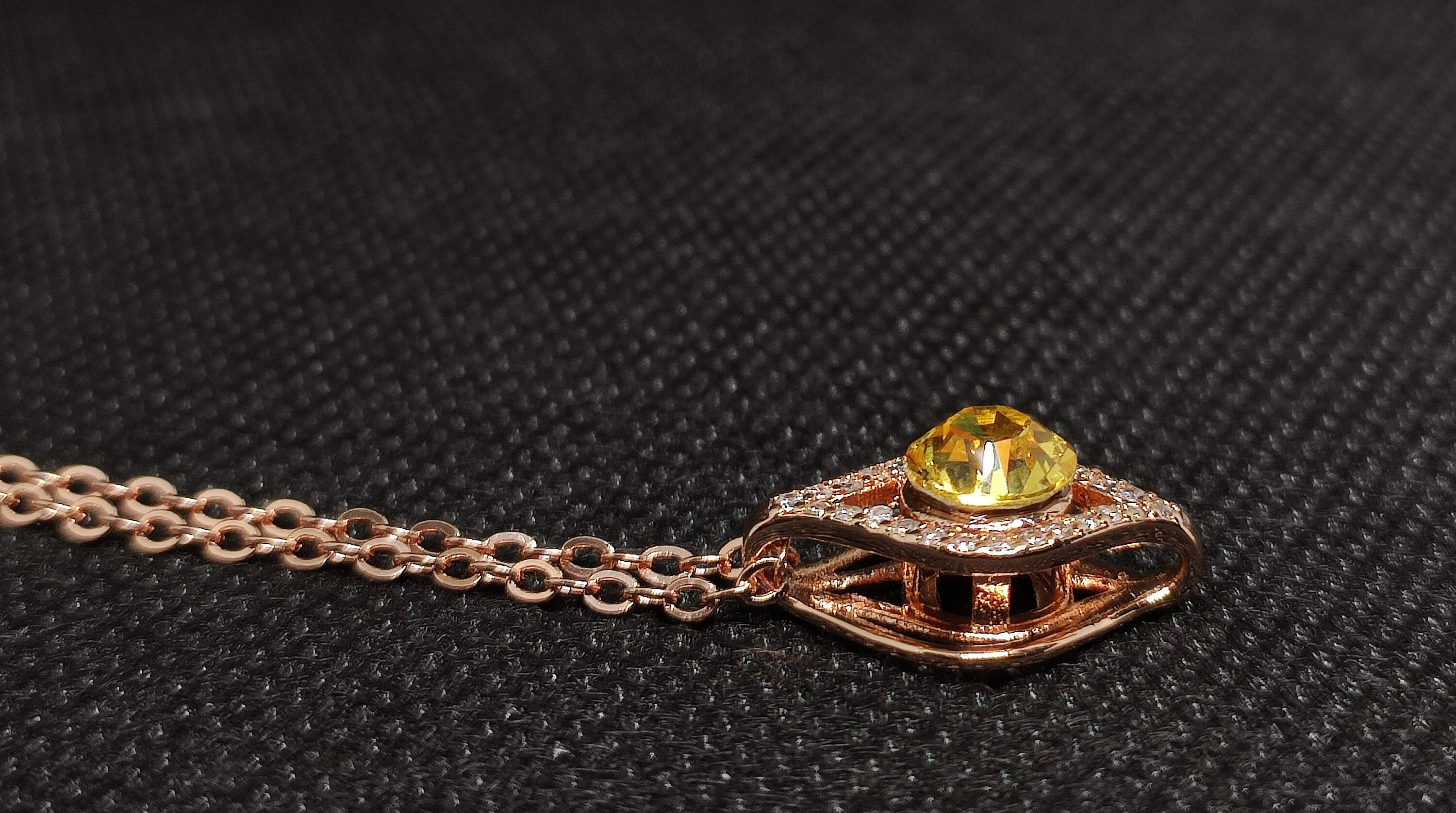 Yellow Stone Pendant for Cute Girls, Along With the 18 Beautiful ...