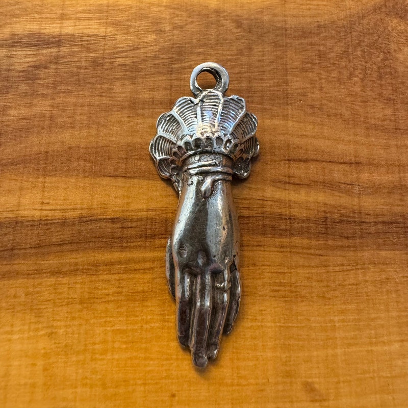 Victorian Hand Pendant - Etsy