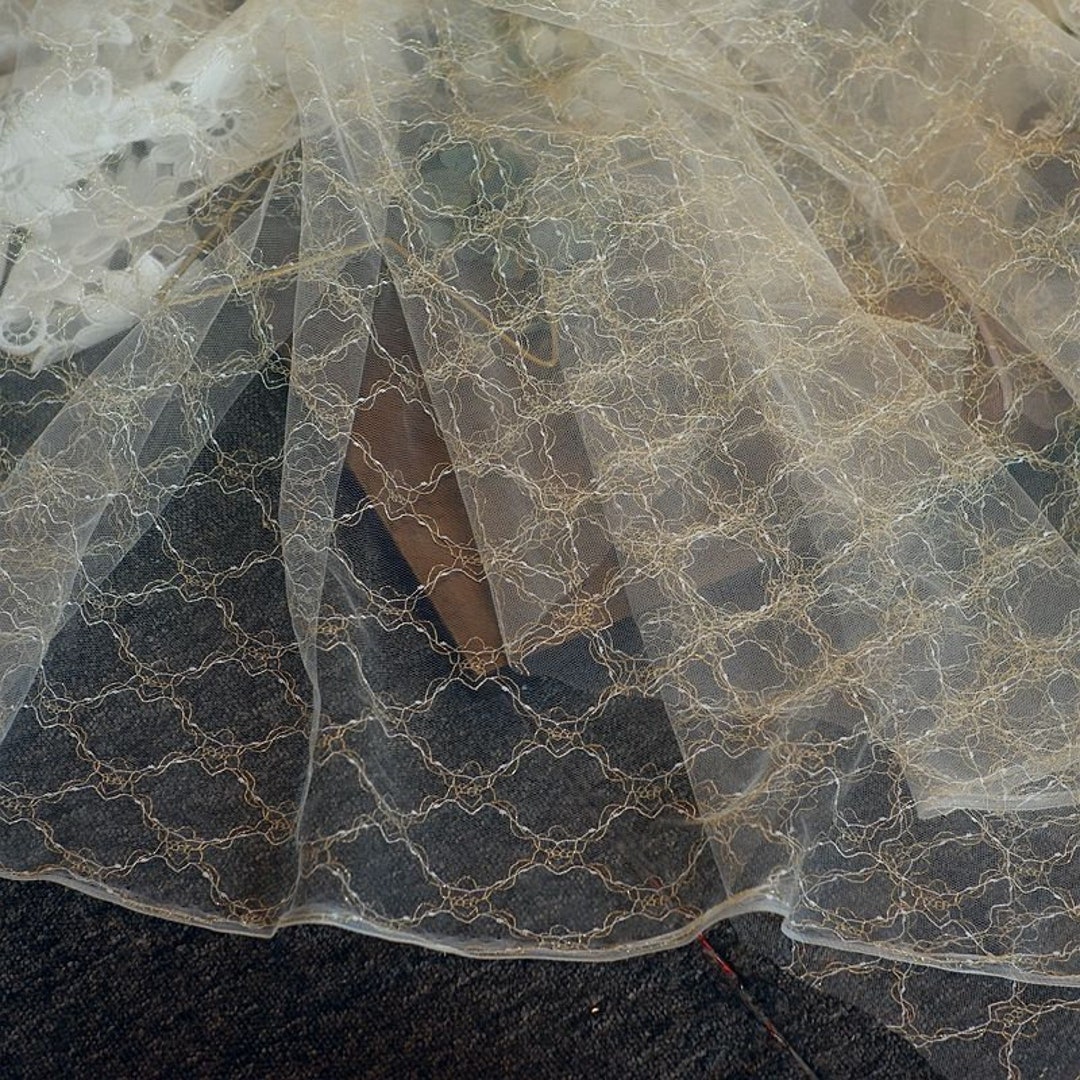 Tela de tul con patrón de cuadrícula dorada, tela de tul de malla negra ...