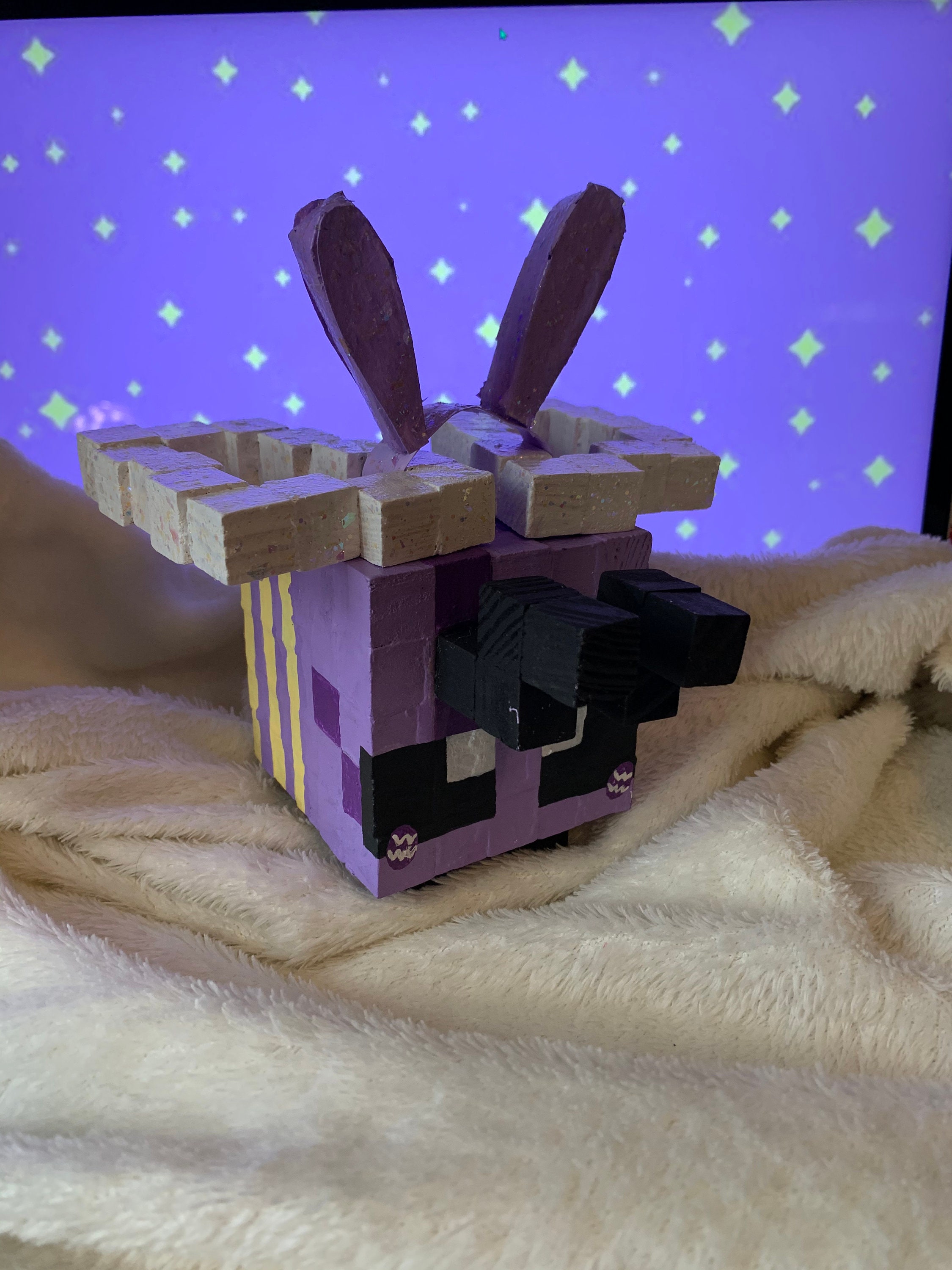 NEW LOKI BEE!! Wooden Minecraft Bee - Etsy UK