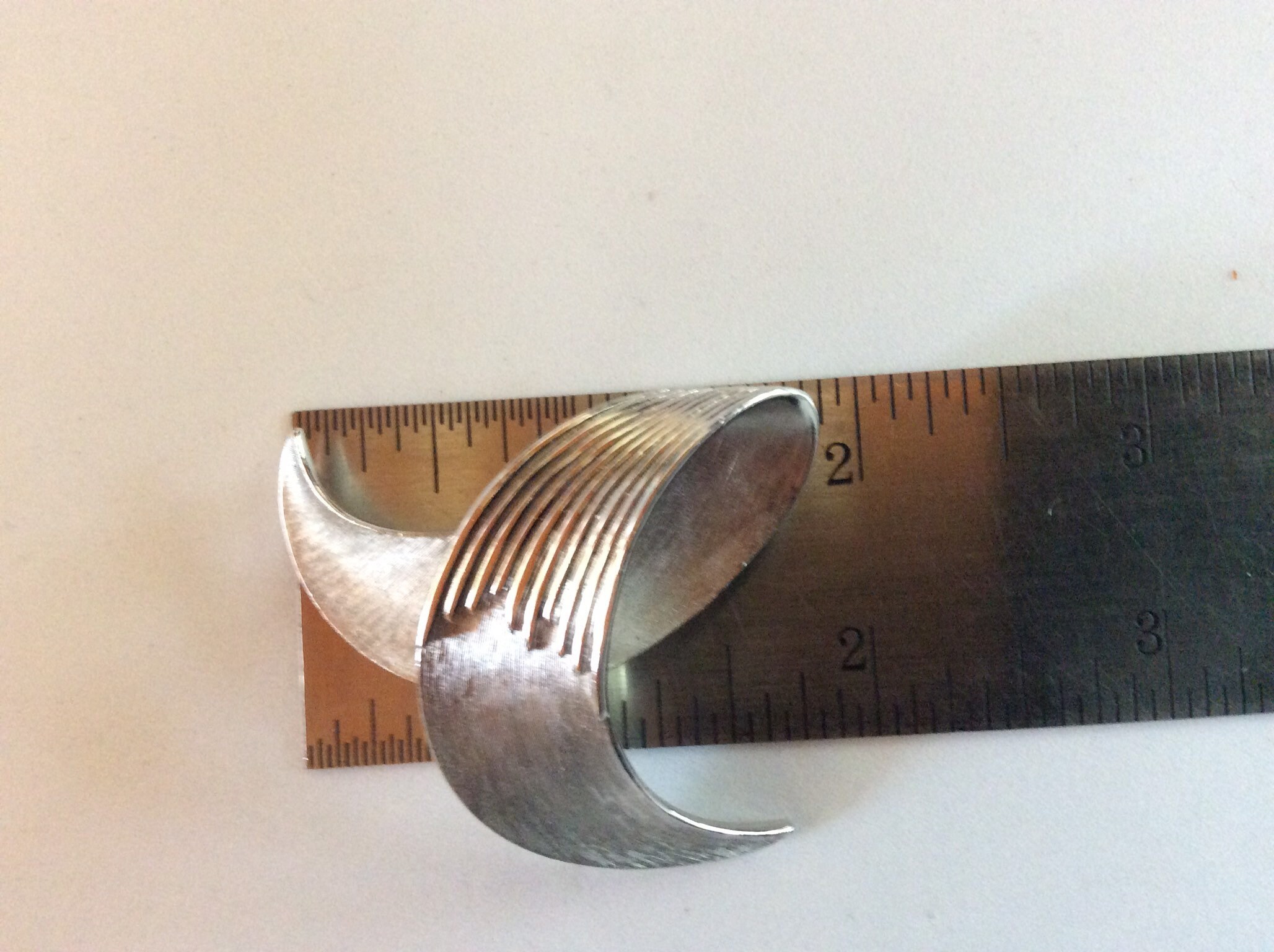 Vintage Crown Trifari Brushed Wave Brooch - Etsy