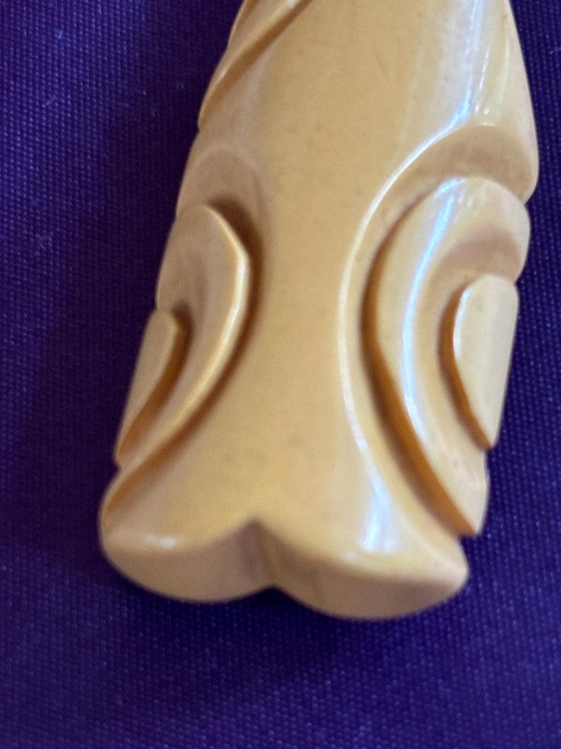 Vintage Butterscotch Bakelite Carved Fur Clip - Etsy