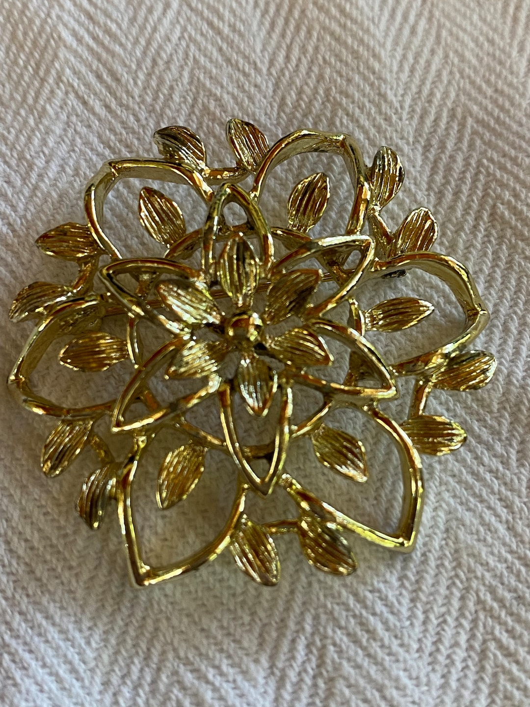 Sarah Coventry Brushed and Shiney Goldtone Flower Brooch - Etsy