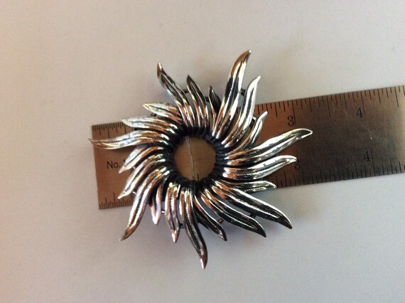 Vintage Tortolani Silver plated Flower Brooch - Gem
