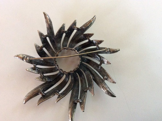 Vintage Tortolani Silver plated Flower Brooch - Gem