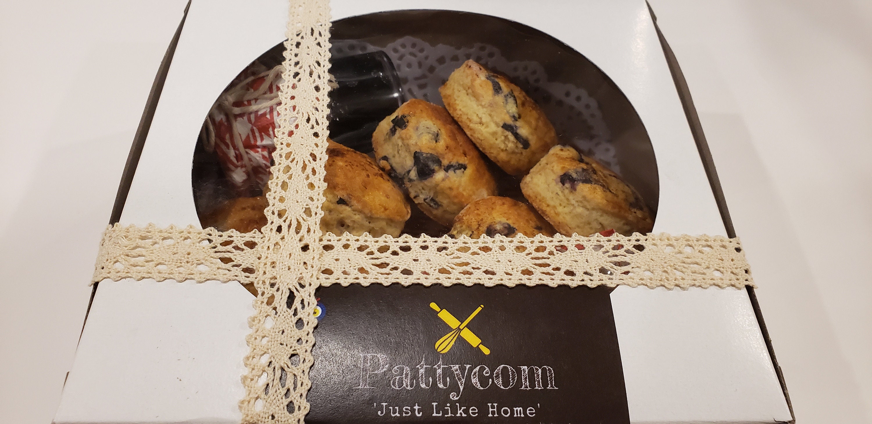 Mothers Day Freshly Baked Scones, Scone Gift Box, Picnic Box, 8 Pieces ...
