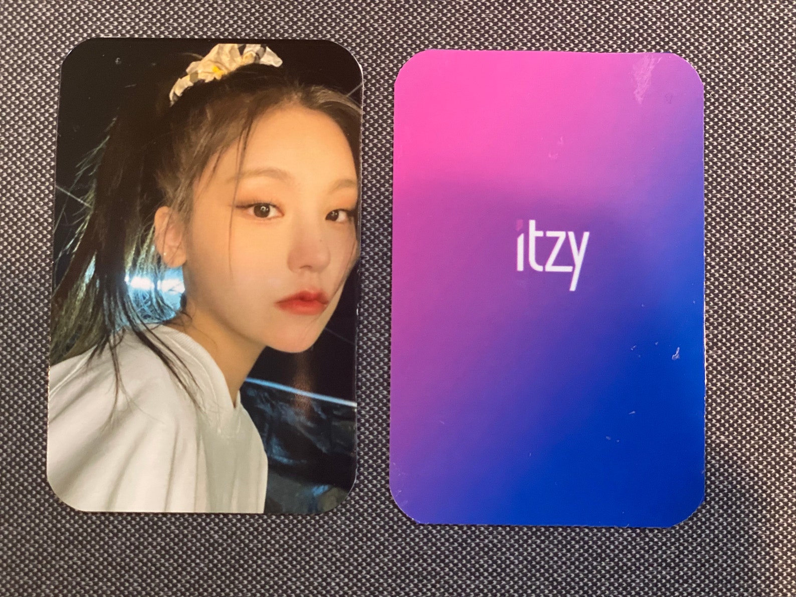 ITZY Glossy Photocards With Freebies Included - Etsy