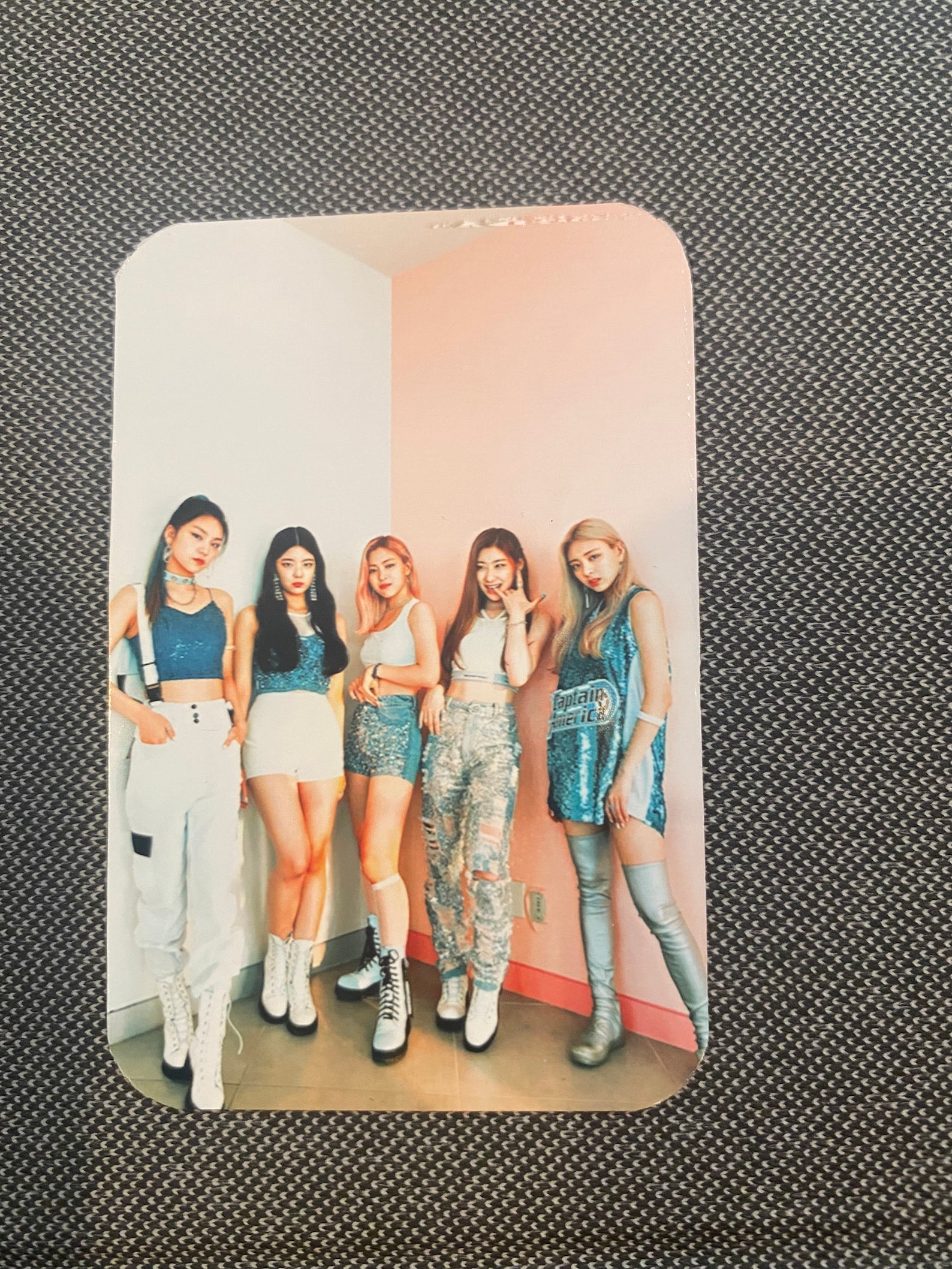 ITZY Glossy Photocards With Freebies Included - Etsy