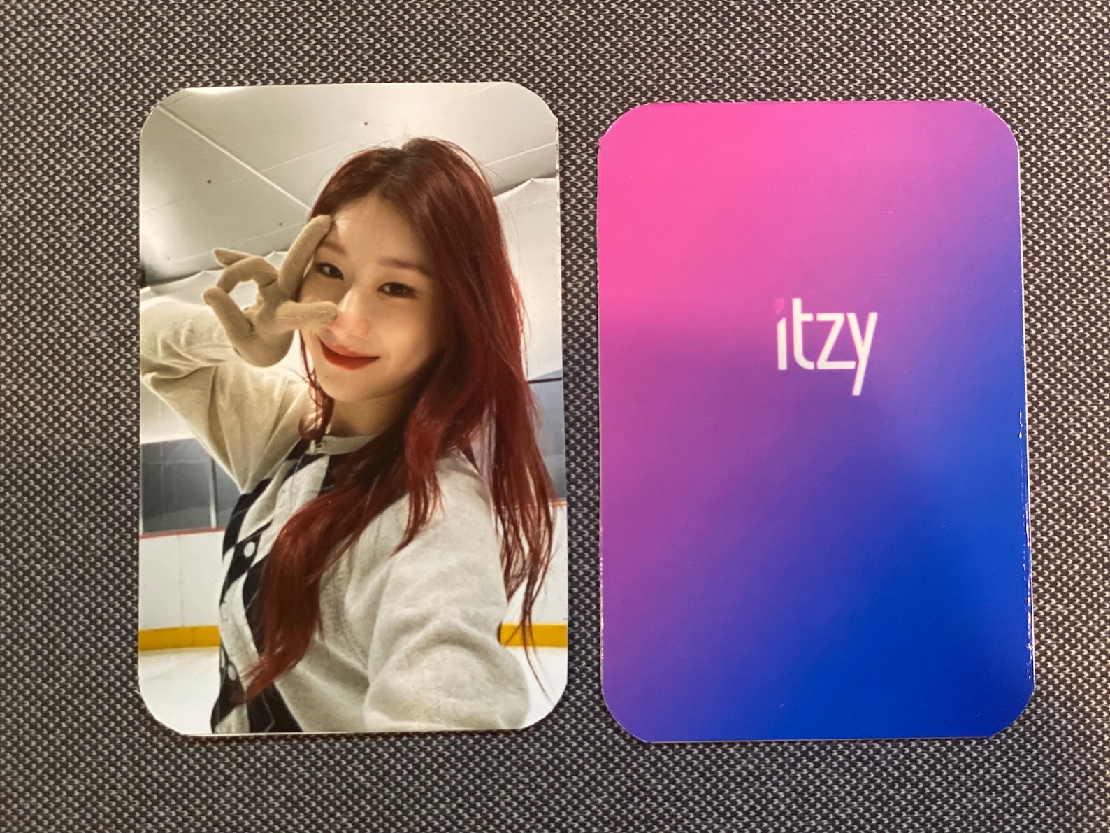 ITZY Glossy Photocards With Freebies Included - Etsy