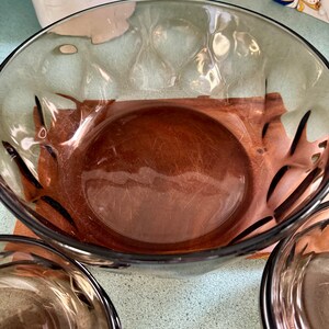 Brown Glass PYREX Salad Bowl Set Thumbprint Teardrop Pattern PYREX ...