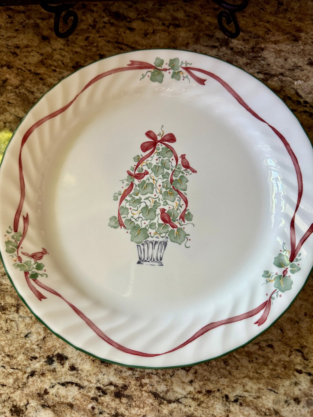 Corelle Callaway Holiday Pattern Christmas Plates Vintage Corning ...