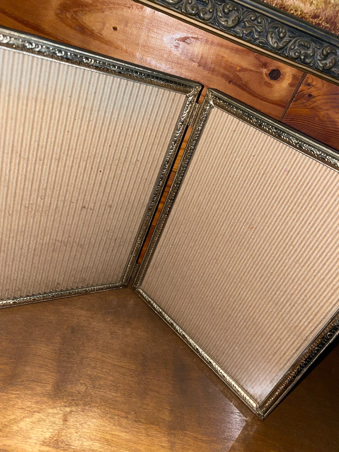 Vintage 1950s-1960s Hollywood Regency Fleur De Lis Folding Gold Metal ...