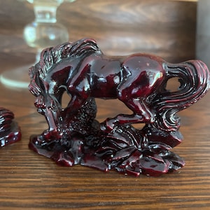Red Resin Horse Figurines Small Red Stallion Statues Chinese Red Feng ...
