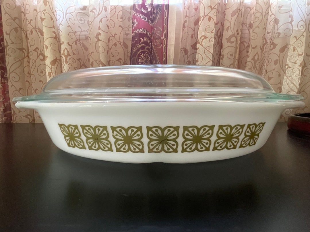 Vintage Pyrex Verde Divided Baking Dish: Green Floral Casserole (1.5 ...