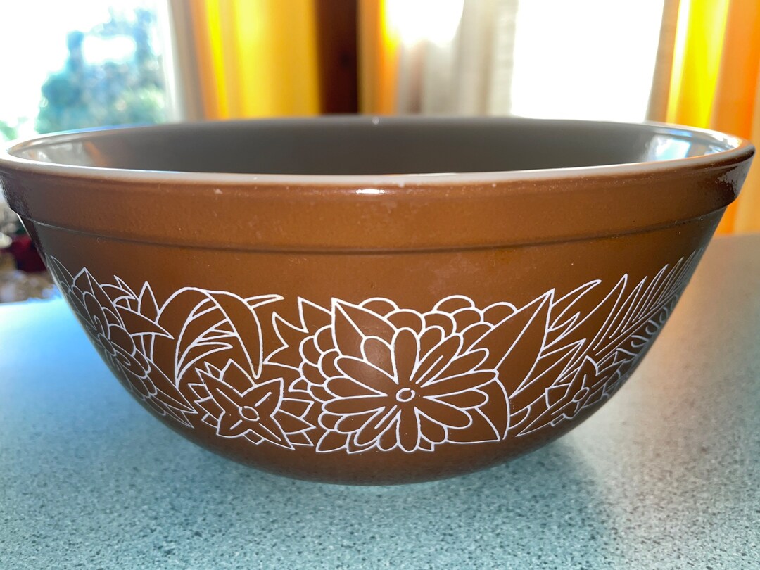 Pyrex Woodland 403 2.5 L Mixing Bowl Brown and White Floral Glass ...