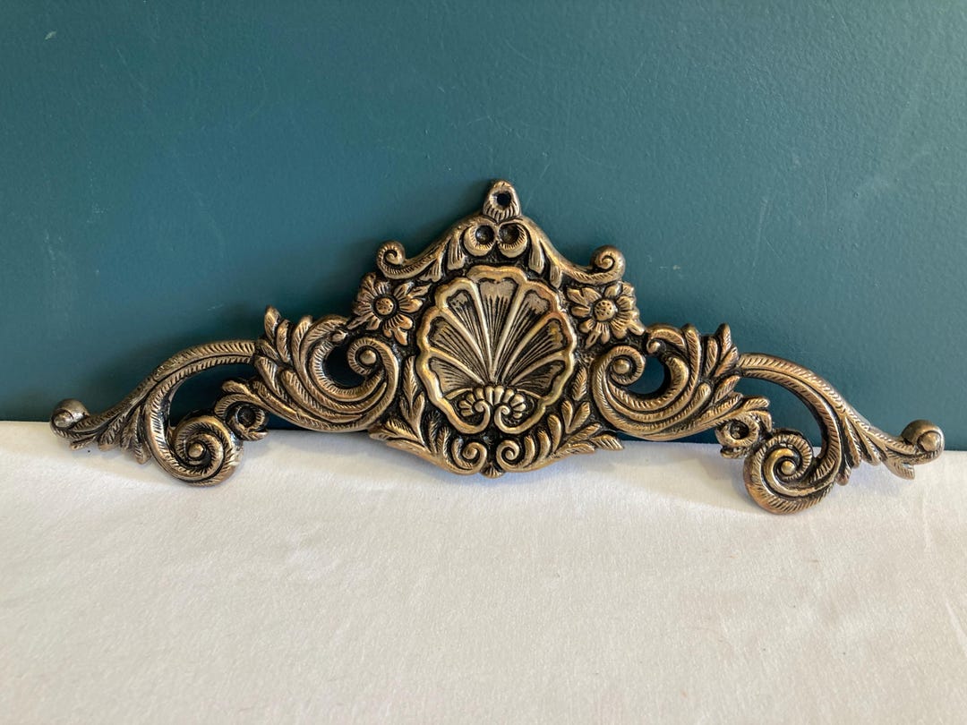 Vintage Brass Wall Decor Bracket - Etsy