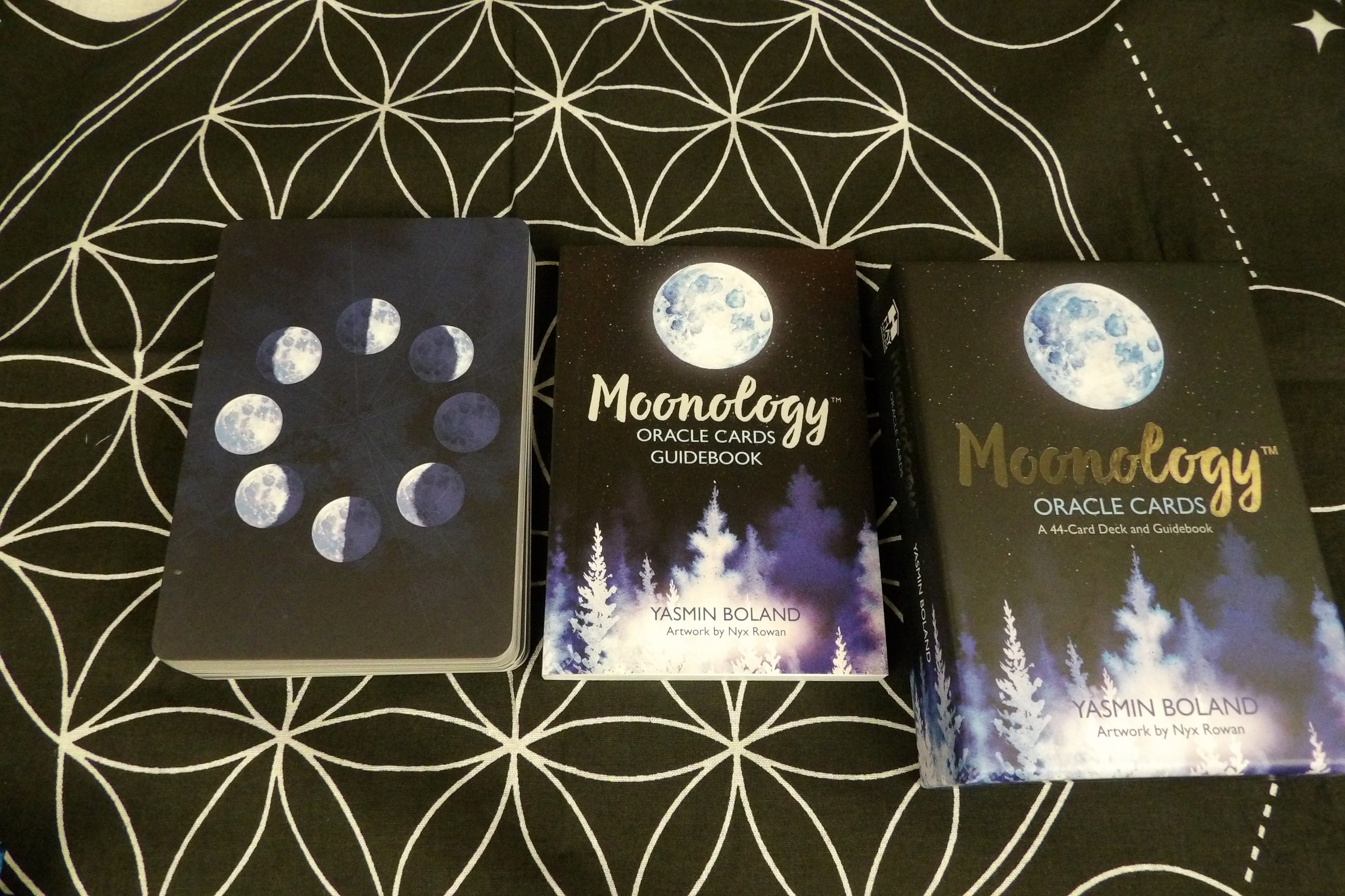 Moonology Oracle Card Set With Phases of the Moon Altar Cloth | Etsy