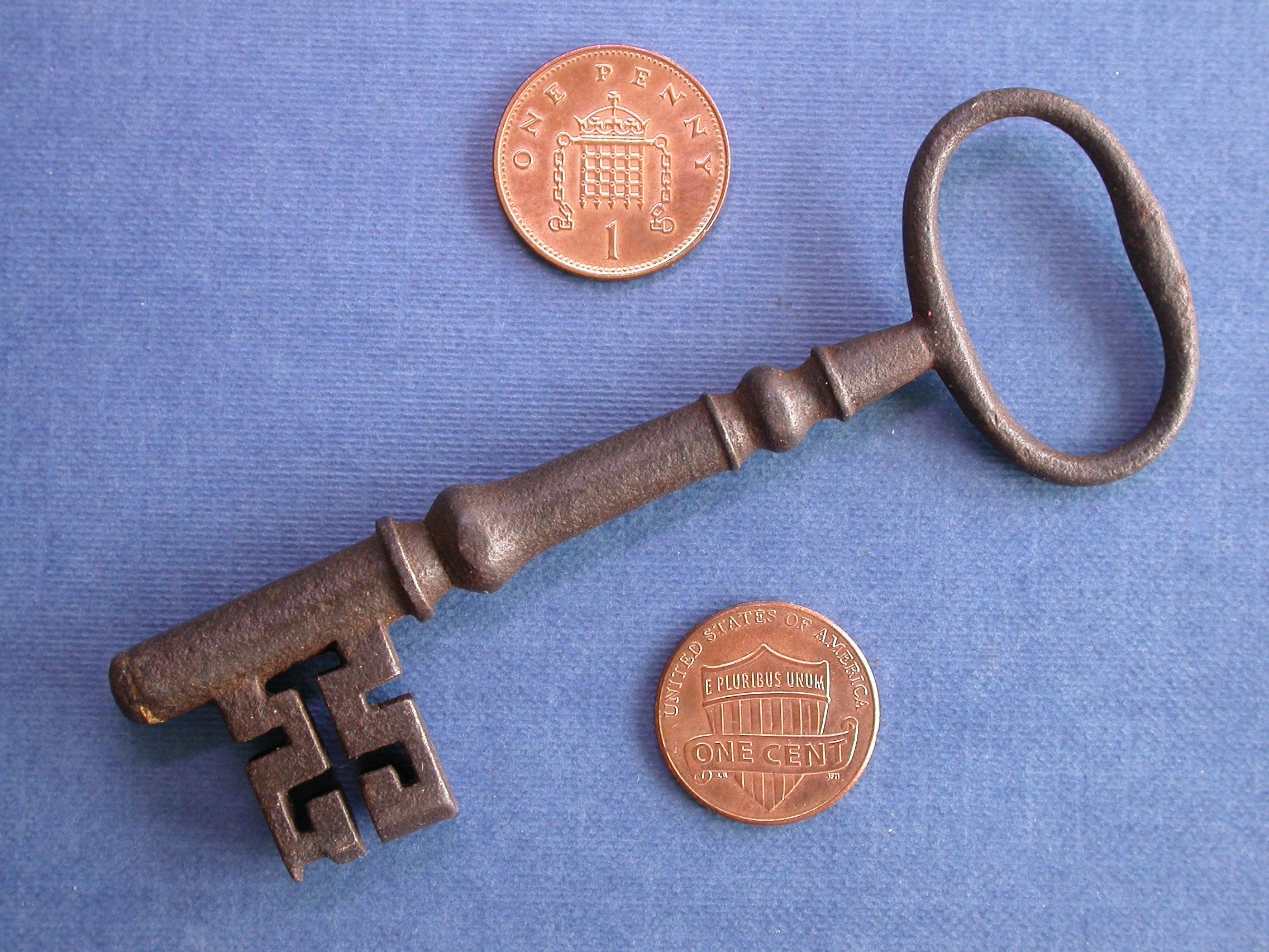 Georgian Rim Lock Iron Key With Wire Bow - Etsy