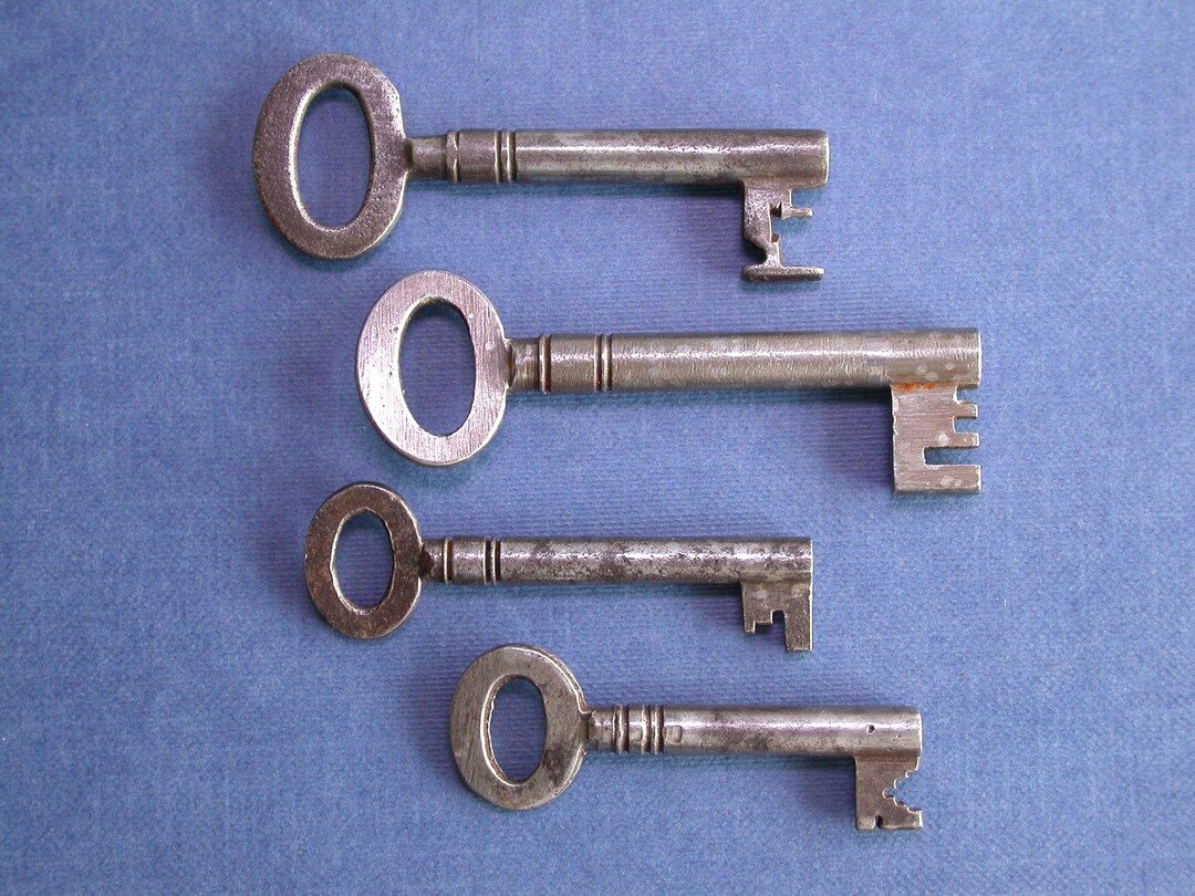 Set of Four Victorian Steel Keys - Etsy