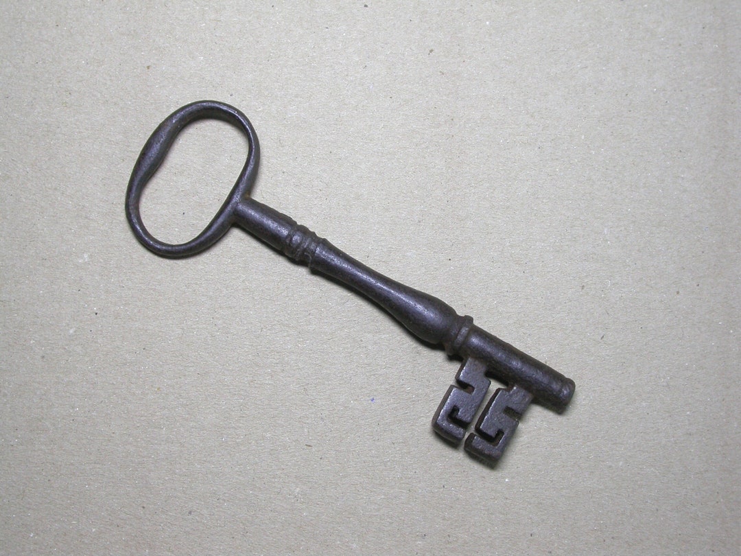 Antique British Rim Lock Key With Wire Bow - Etsy