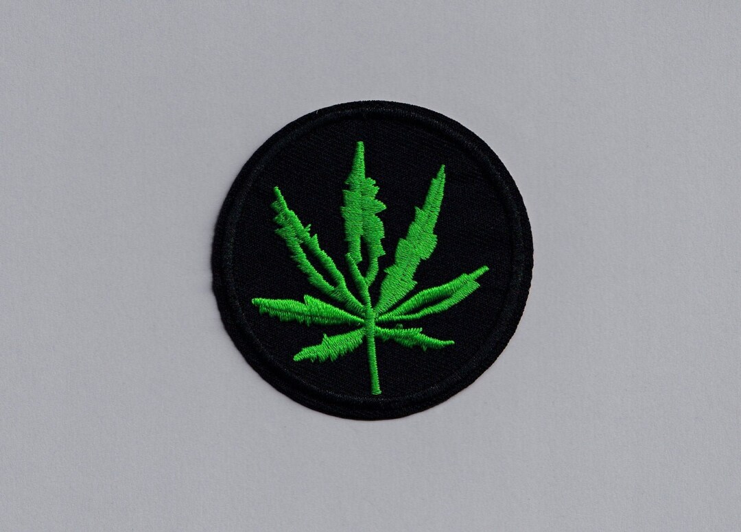 Round Marijuana Cannabis Leaf Embroidered Patch Weed Iron on Sew on ...