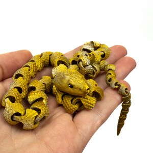 Snake Fidget Toy, Flexible Articulated Long Snake Gift, Sensory Desk ...