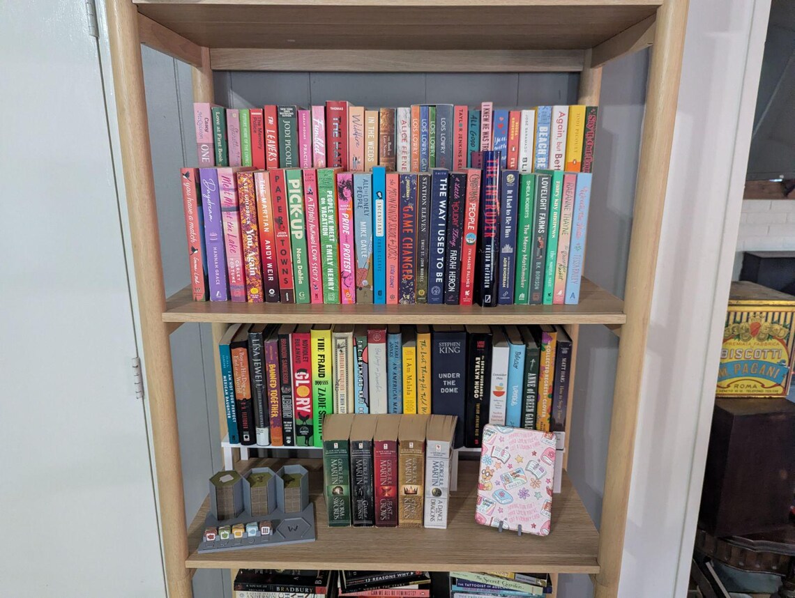 Custom Bookshelf Riser | Space Saving Display Shelf - Etsy