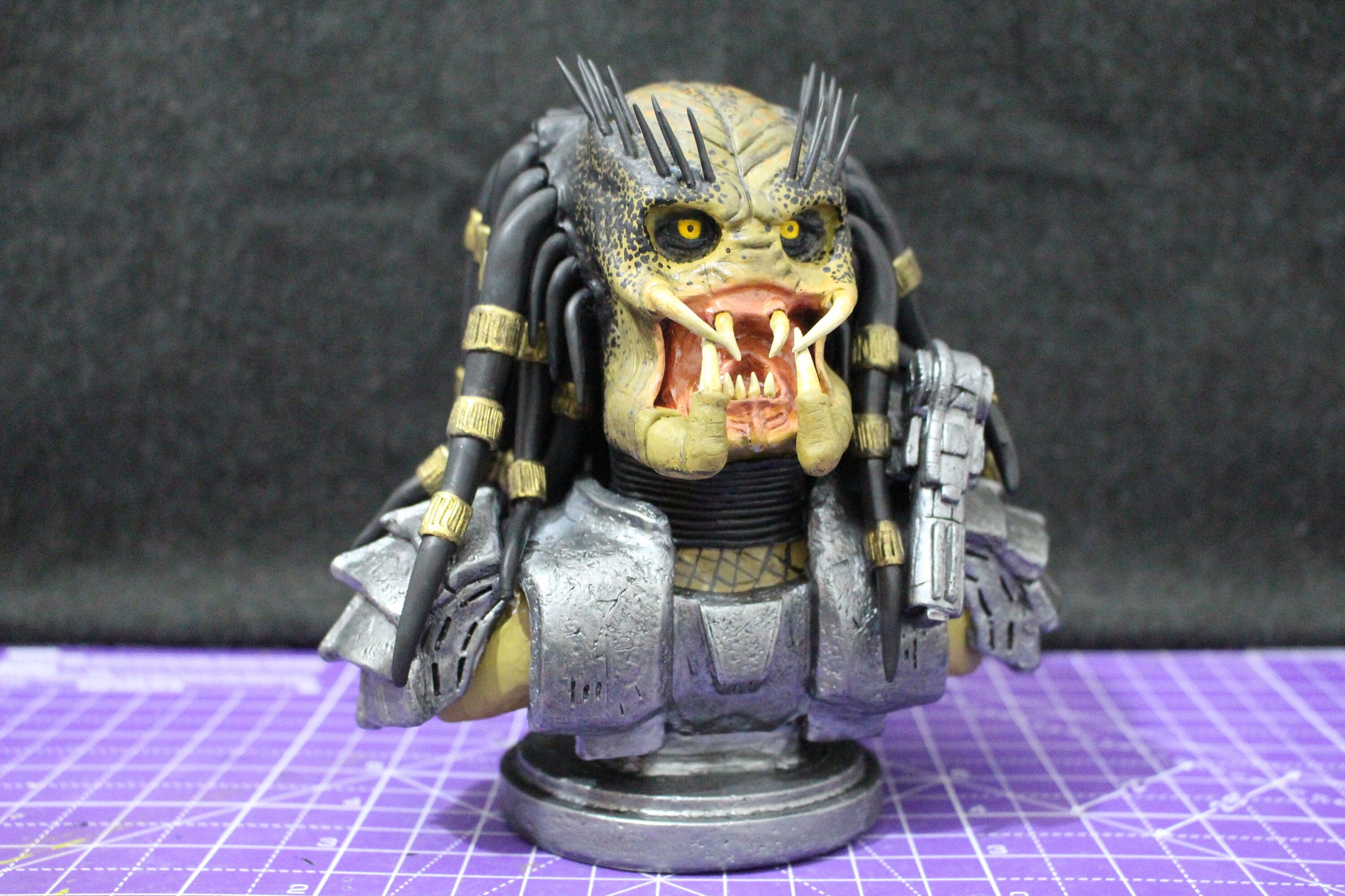 Predator Statue for sale | Only 3 left at -60%
