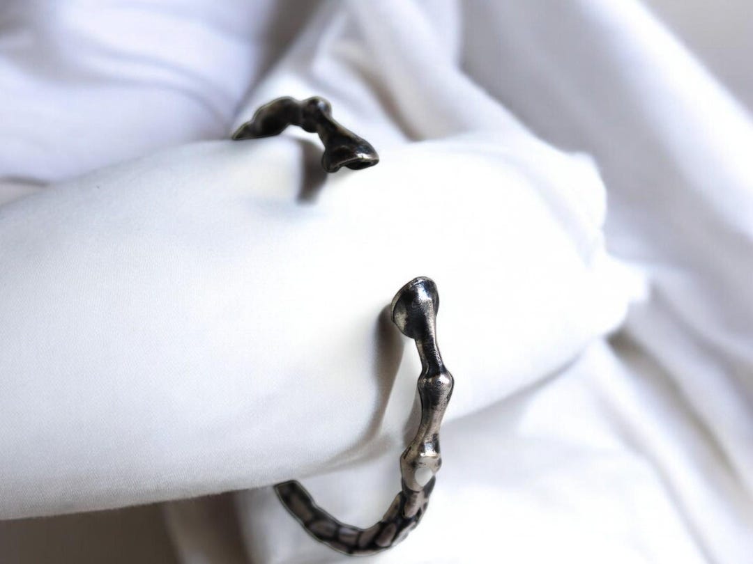 Elegance in Motion: Equestrian Horse Hoof Cuff Bracelet - Etsy