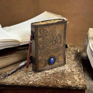 Book of Shadows Leather Notebook Grimoire Leather Journal Magical Spell ...
