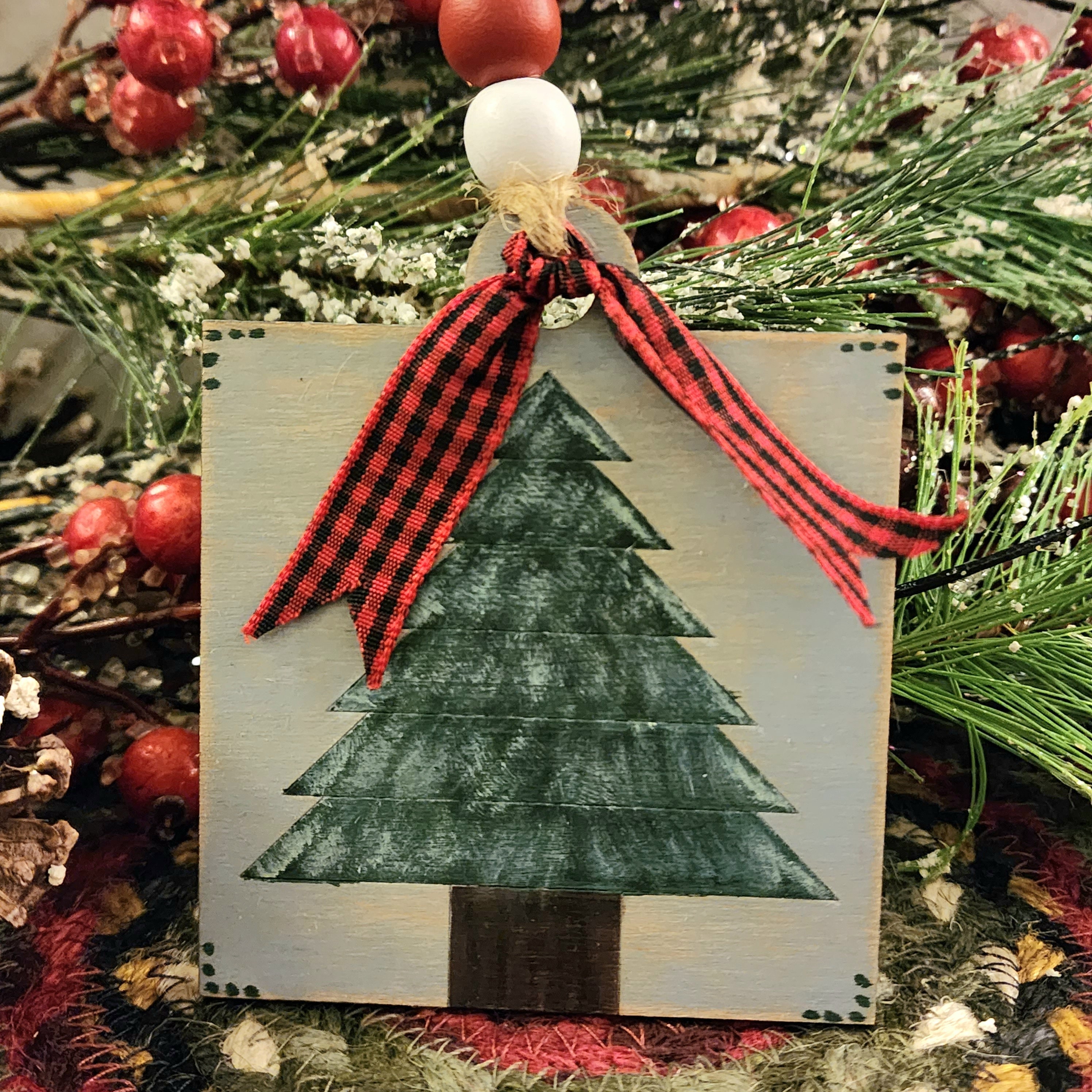 Set of 6 Quilted Christmas Ornaments, Wreath, Tree, Gift Tag, Wooden ...