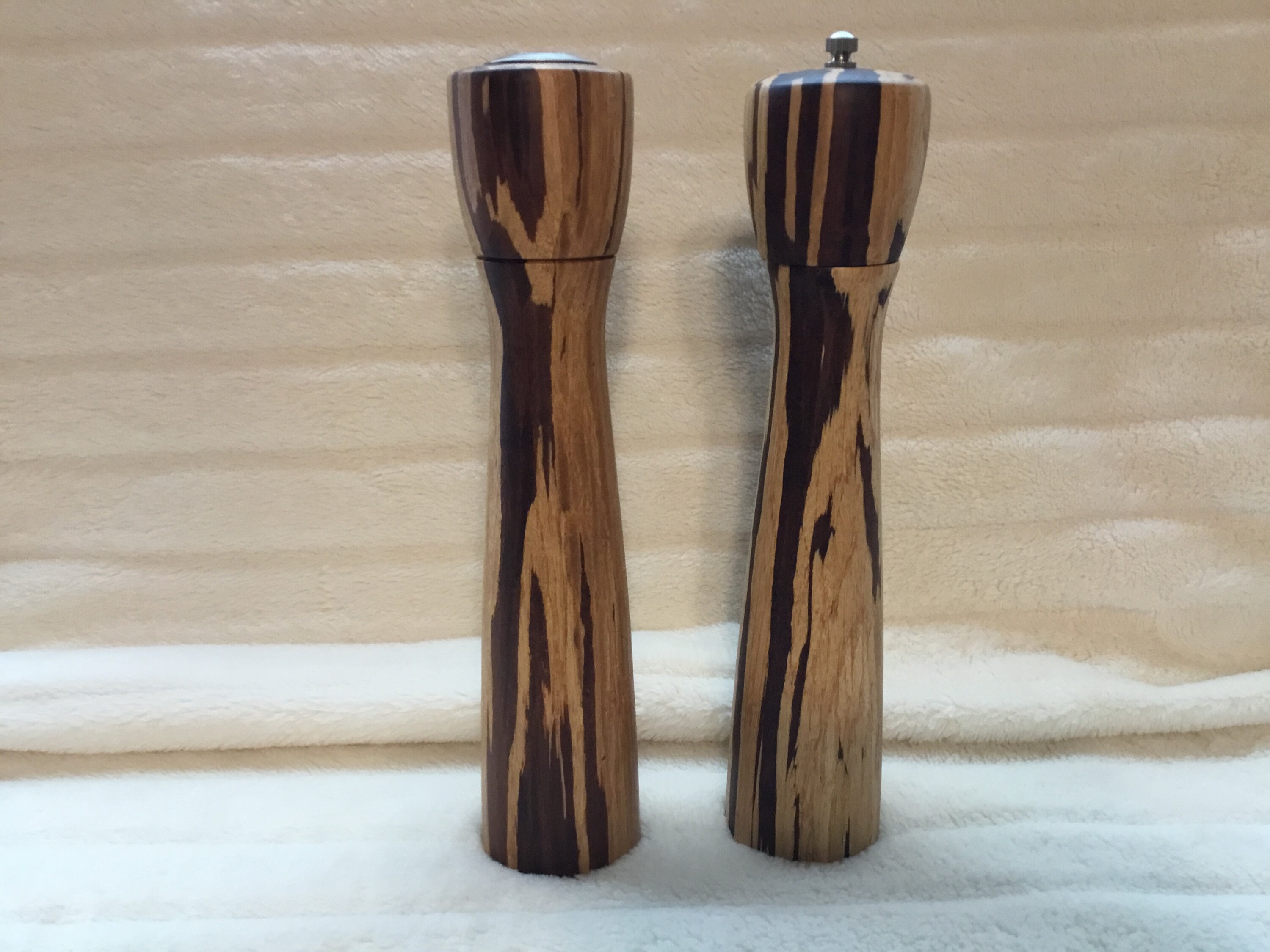 Remarkable Looking Set of Solid Wood Salt Shaker and Pepper Mill Giving ...