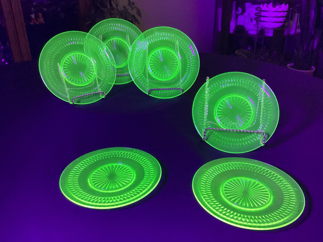 UV Uranium Glass Sandwich / Dessert Plates Nice Spiral Pattern and Deep ...