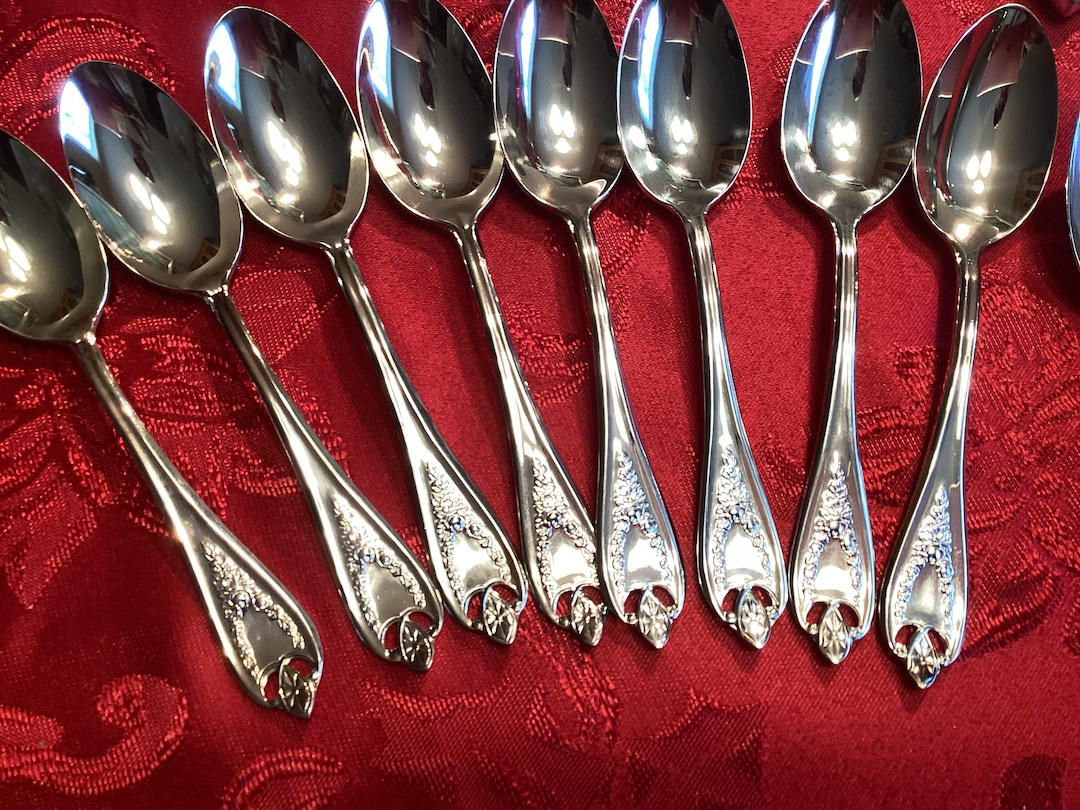 Old Colony Pattern Silver Plated 1847 Rogers Brothers Ornate Detailed ...