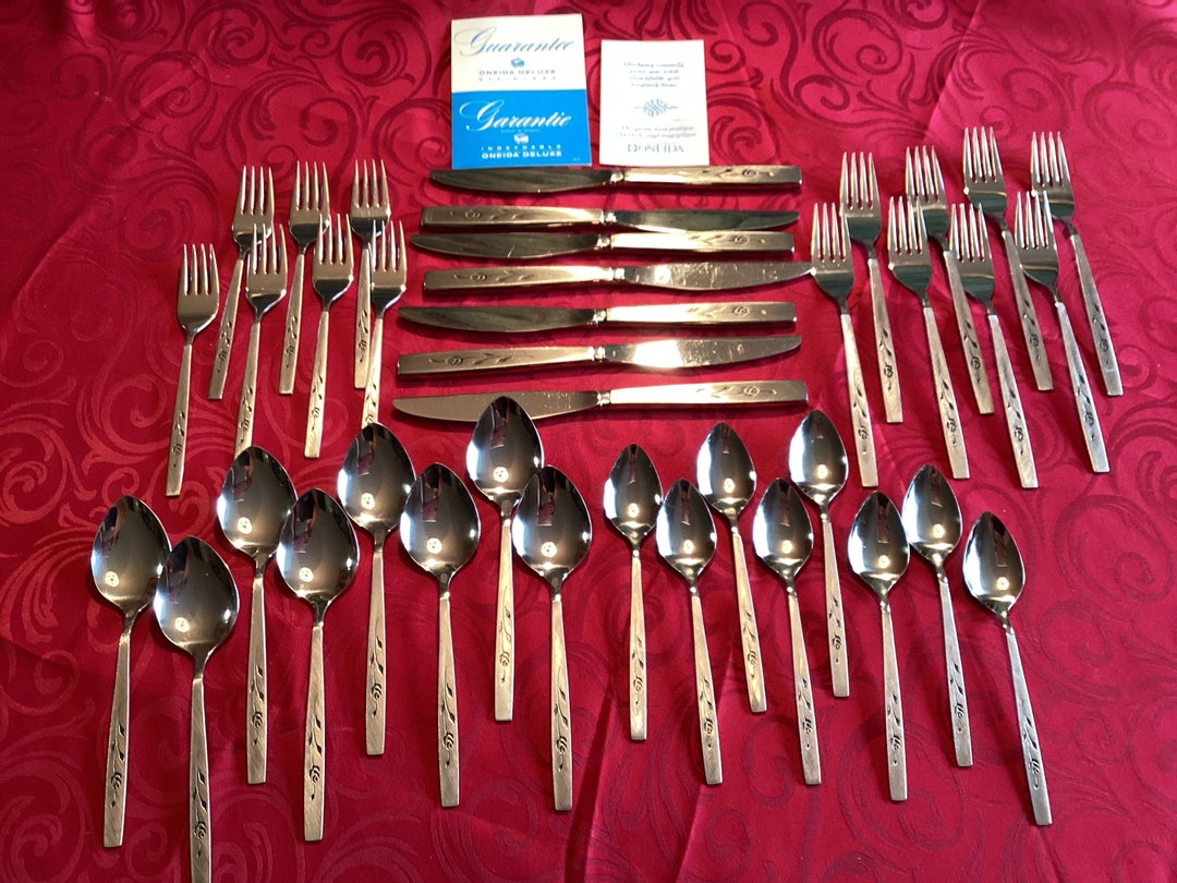 Capistrano Pattern Oneida Craft Deluxe Stainless Steel Silverware ...