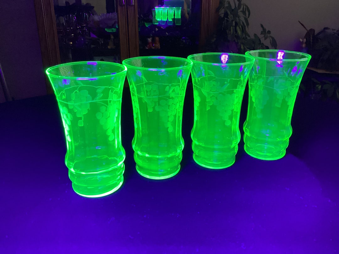 UV Uranium Blacklight Drinking Glasses With Etched Grapes on A Vine ...