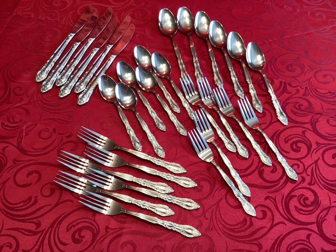 Vintage Flower Pattern National Stainless NA16 30 Pieces of Ornate ...