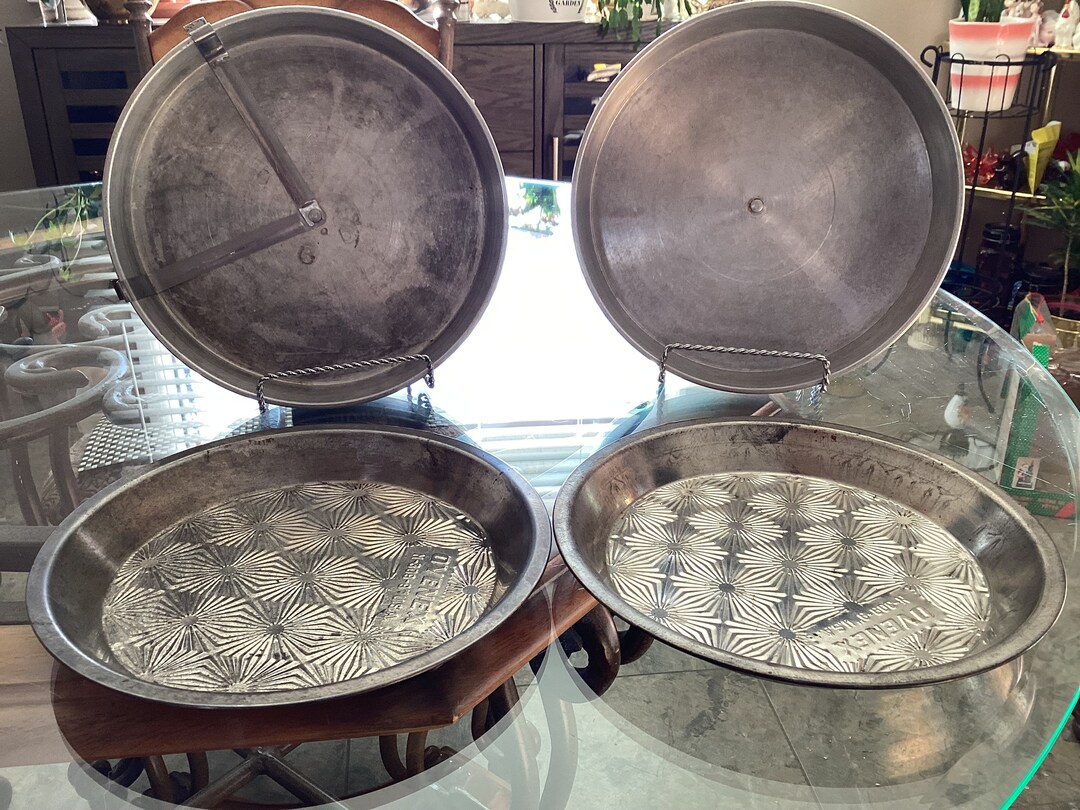 Vintage Pie Tins Ovenex and Mirro Brands - Etsy