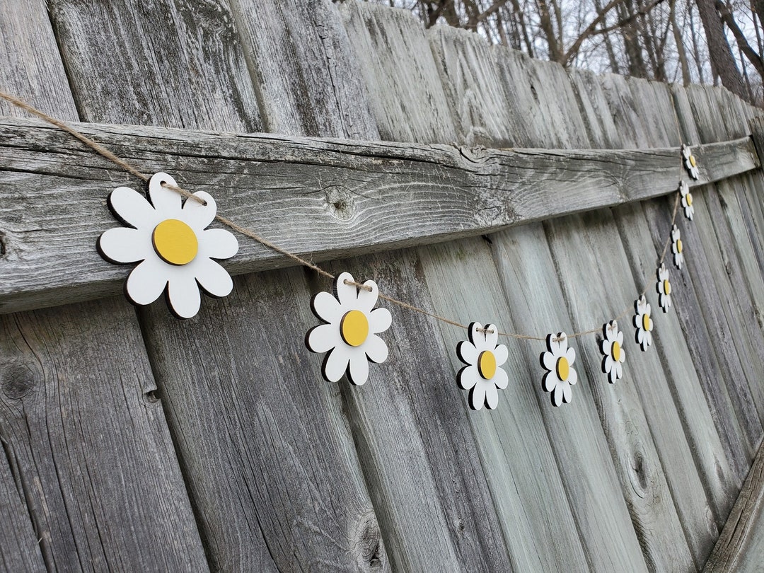 Daisy Garland, Daisy Banner, Wood Daisy Garland, Flower Garland, Rustic ...