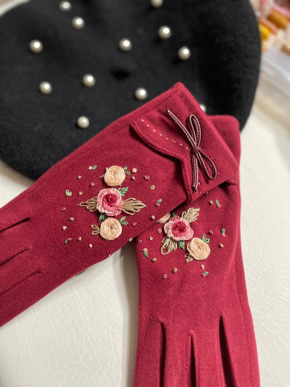 Hand Embroidered Elegant Vintage Gloves. - Etsy