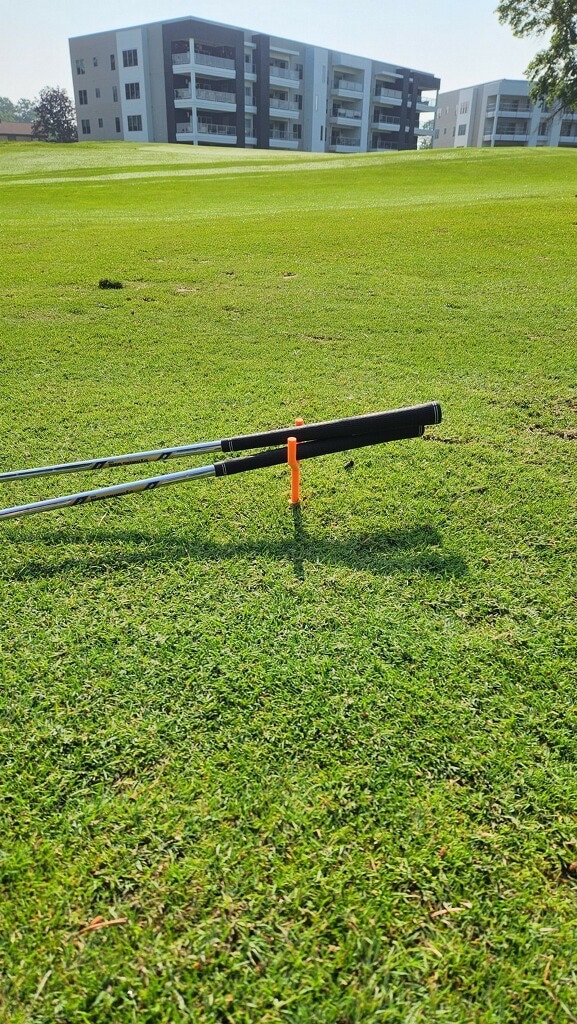 The Original Grip Caddy Golf Club Holder Pocket Club Holder putter ...