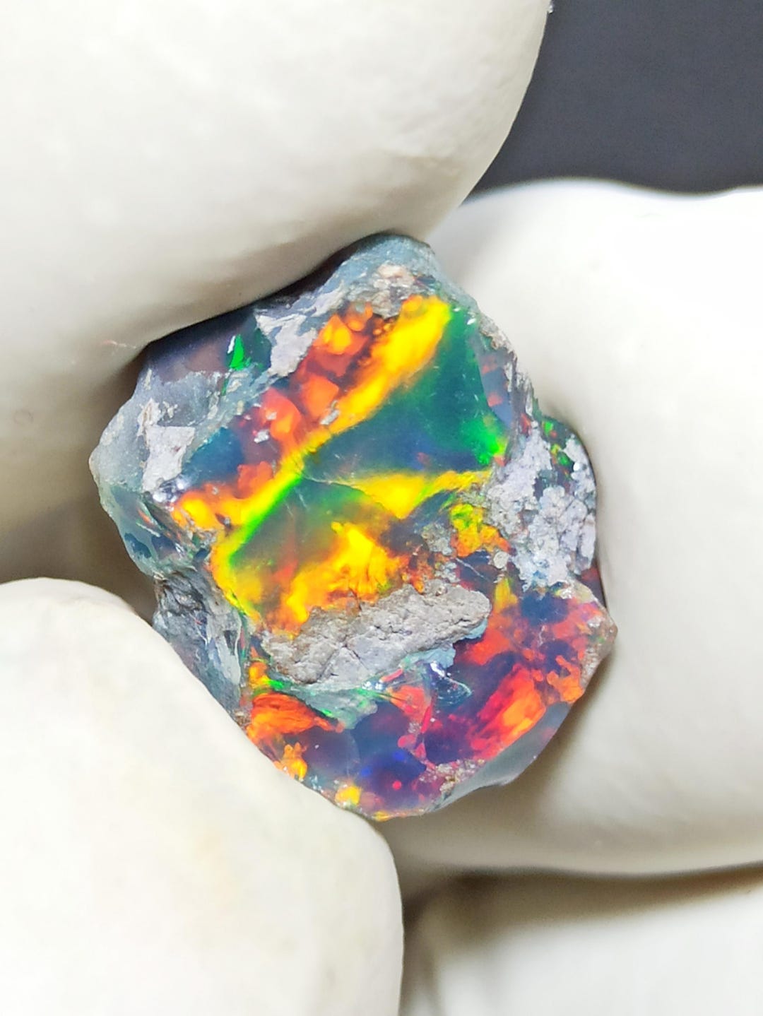 Galaxy Pattern Smoked Ethiopian Opal Rough- High Contrast Brilliant ...
