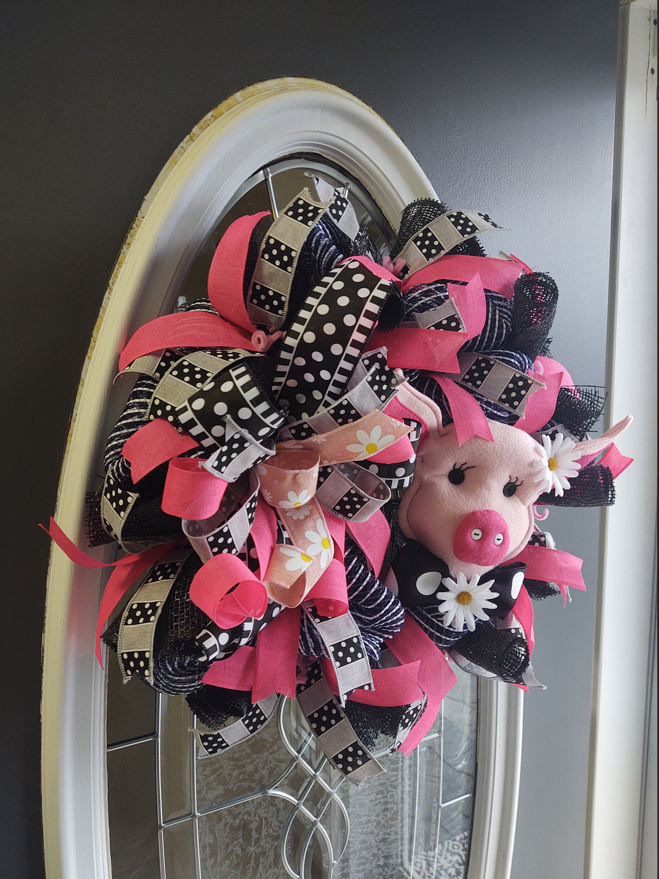 Corona de cerdo rosa, corona de malla de tela, corona de granja, corona ...