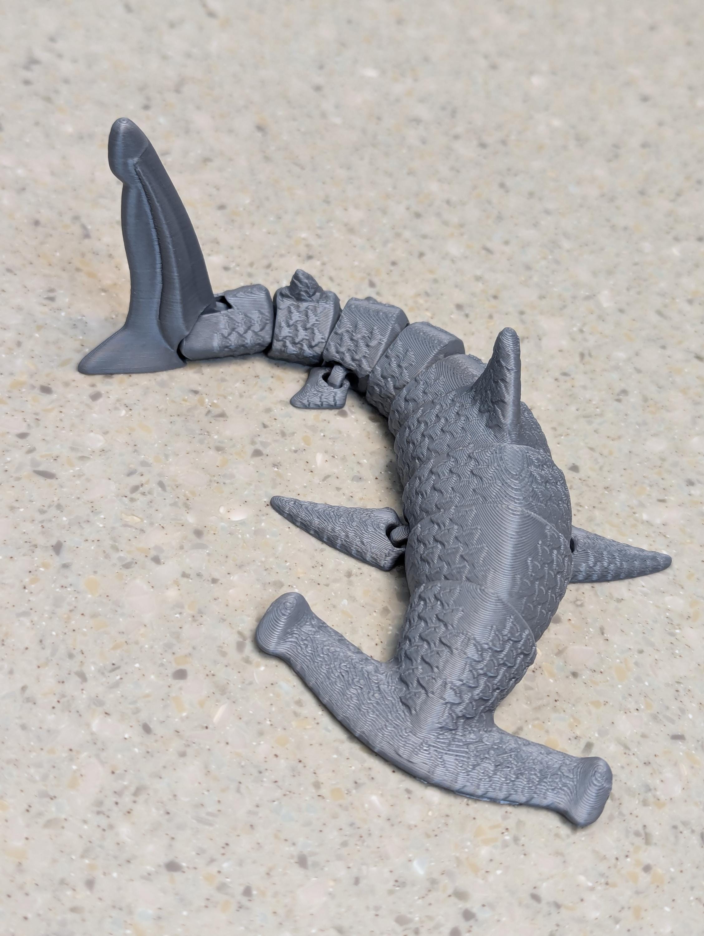 Hammerhead Shark - Articulated Shark Detailed Scales Sensory Toy Fidget ...